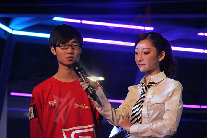 超新星专访zhou神：跳刀小骷髅很实用 目标前三_DOTA2_17173.com中国游戏门户站